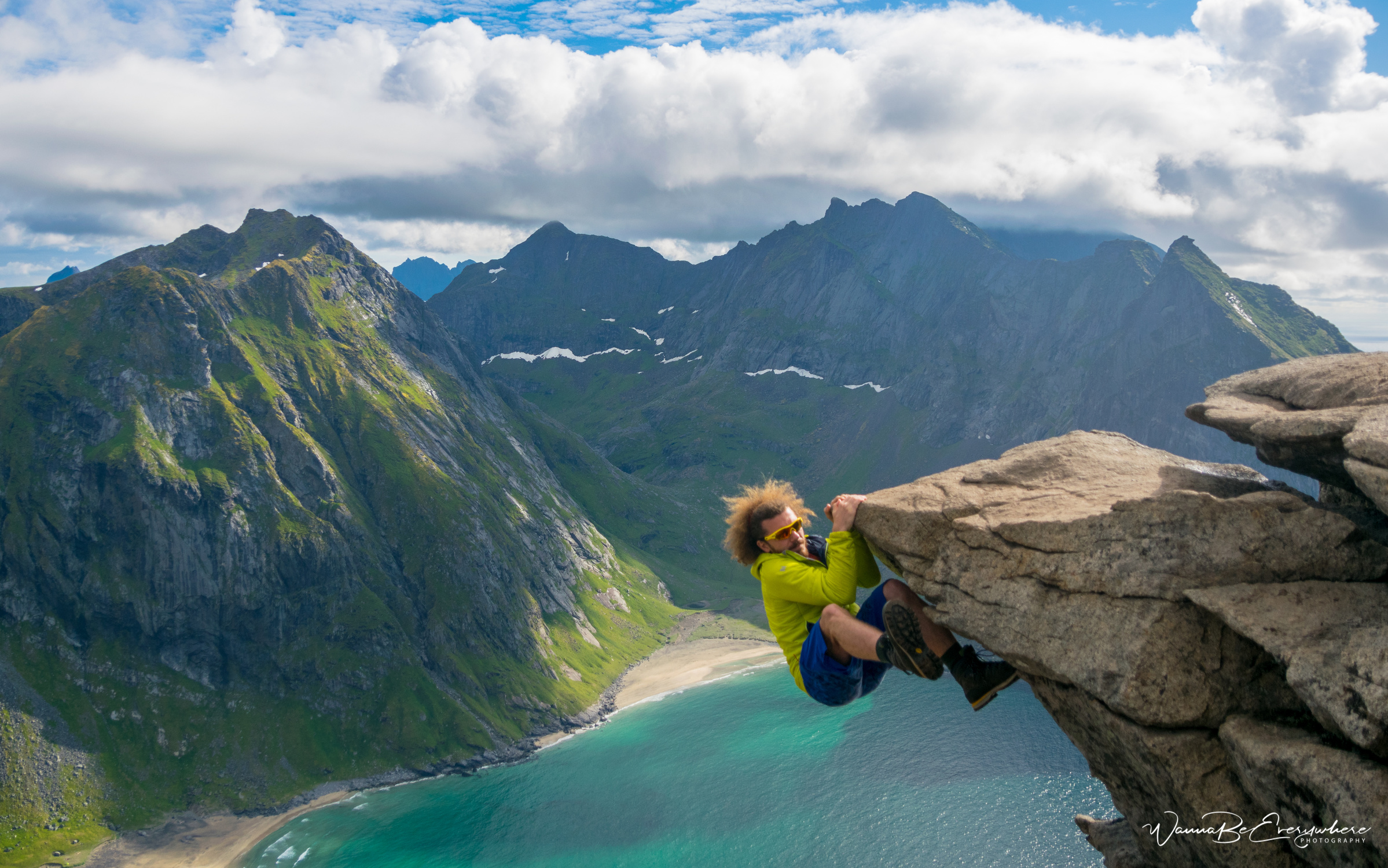Ryten and Kvalvika Beach hike | Hiking in Lofoten Page 1 of 0 ...